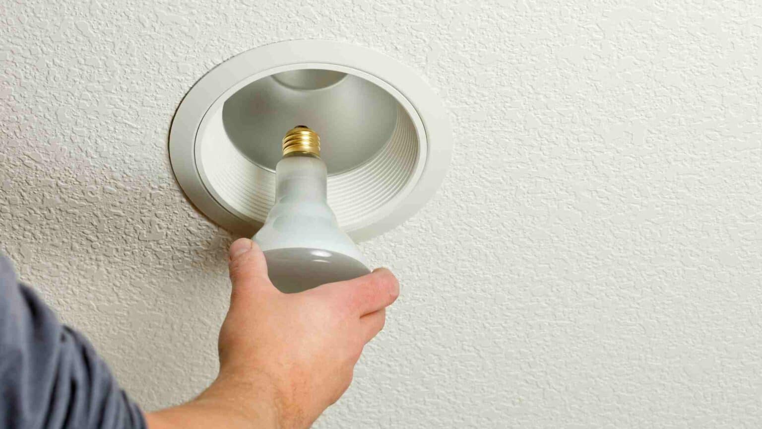 Simple Process On How To Change Recessed Light Bulb: Make Your Space ...